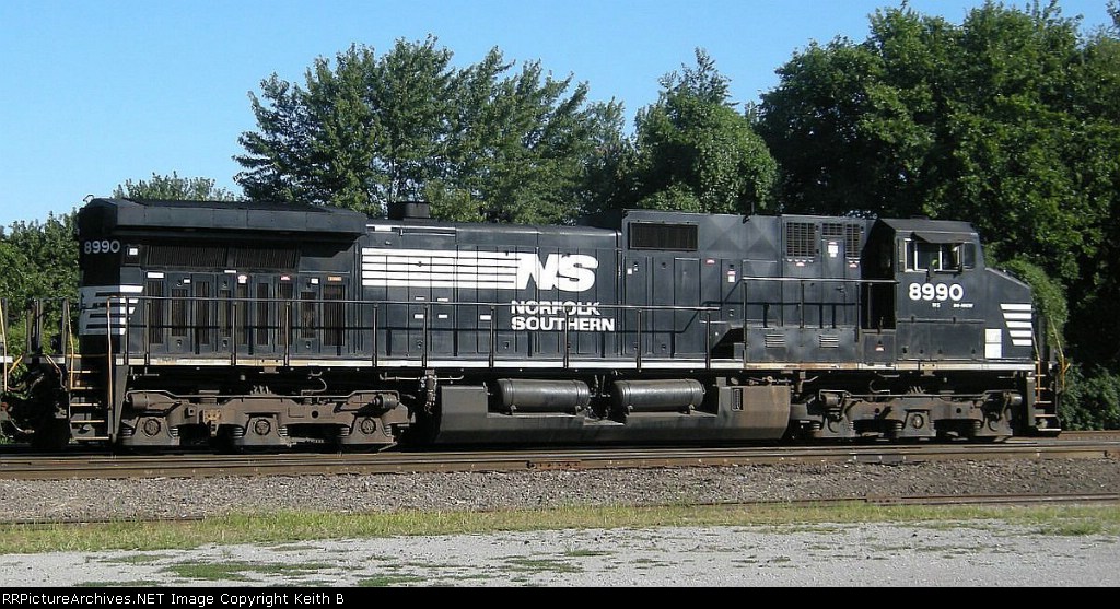 NS 8990